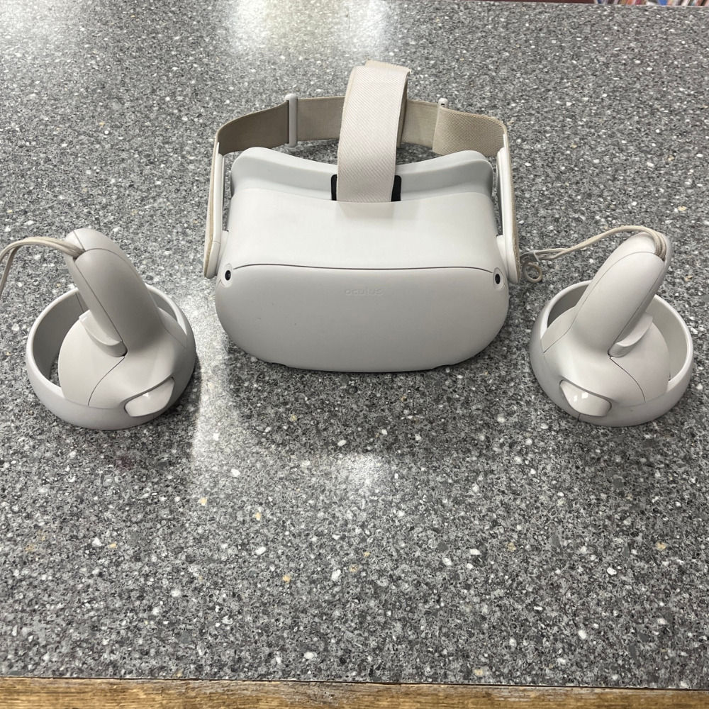 Used Oculus Quest 2 - Own4Less